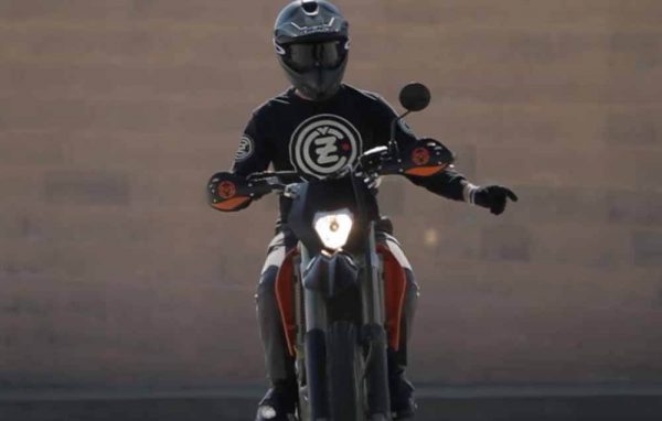 15 Biker Hand Signals Every Rider Must Know for Safe Riding - AGVSPORT