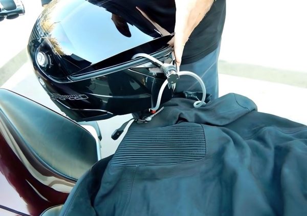 How to Lock a Helmet on a Motorcycle: Learn the 9 Effective Ways - AGVSPORT