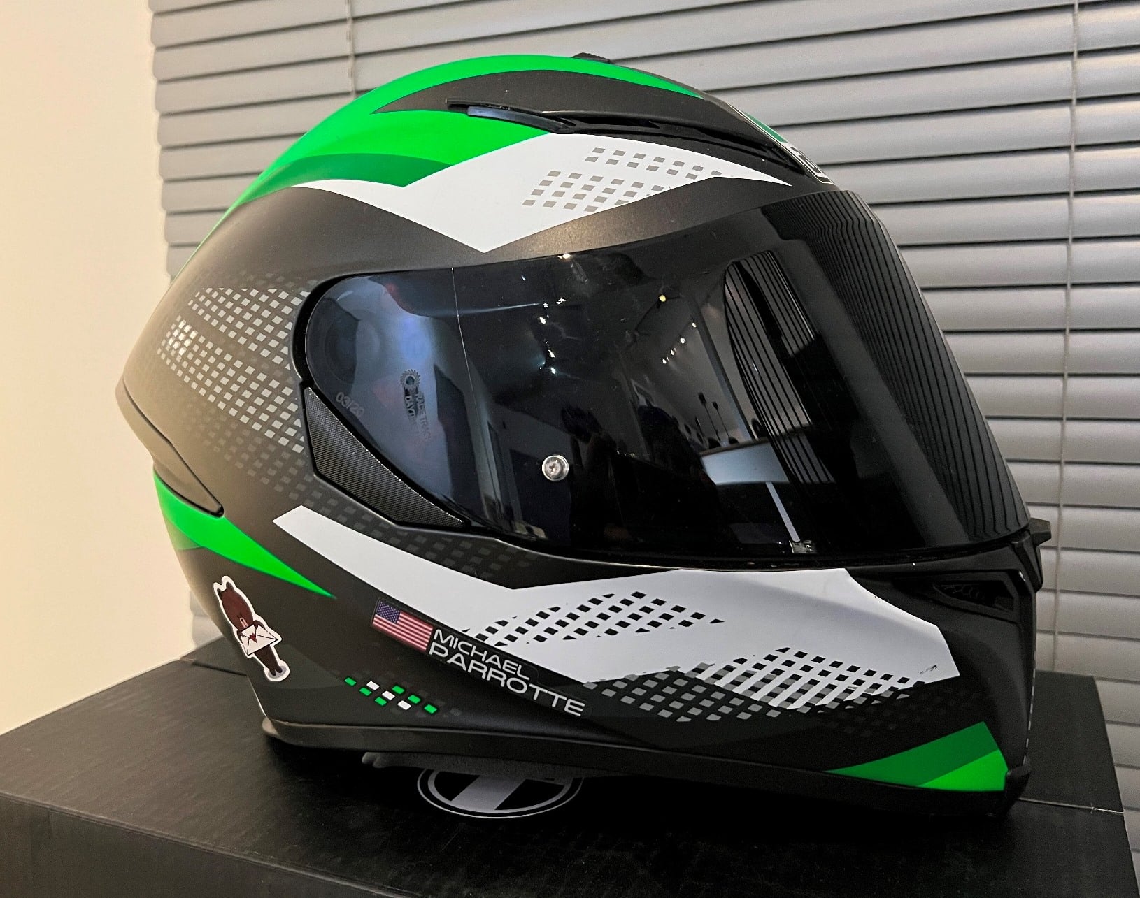 Is White Helmet Better Than Black? Loud Colors Save Lives - AGVSPORT