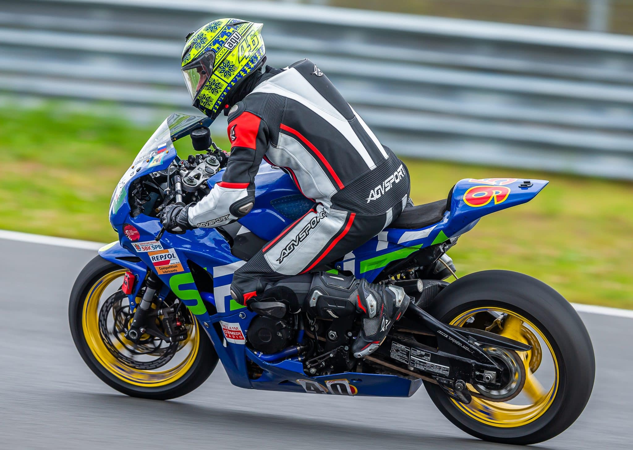 Is Riding a Sportbike Uncomfortable? My 8 Pro Tips for a Better Ride ...