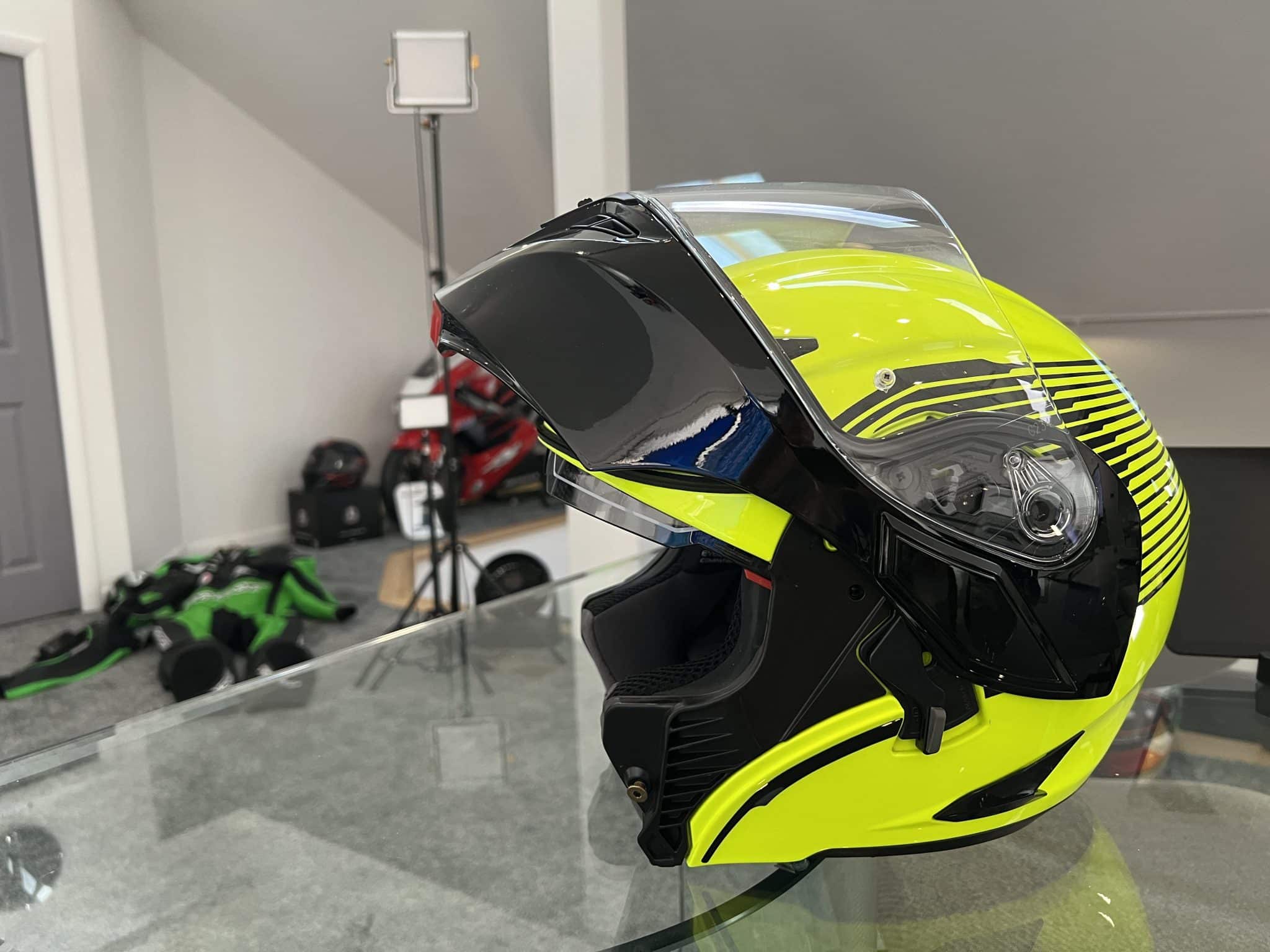 Top 5 Best Modular Helmets Under $300 - AGVSPORT