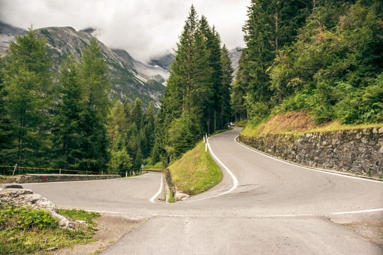 10 Best Alps Motorcycle Routes That Are Outta This World