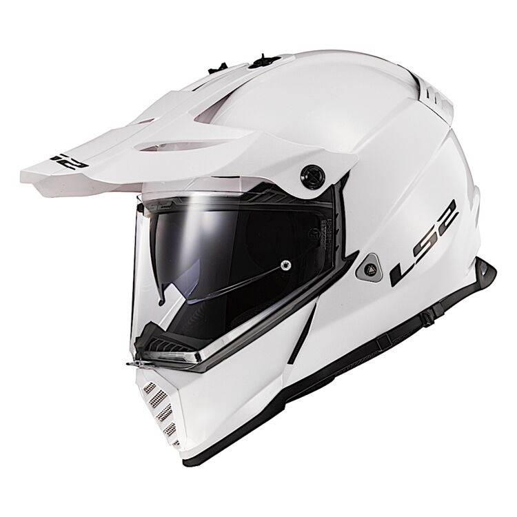 8 Lightest Adventure Helmets For Motorcycle Riders
